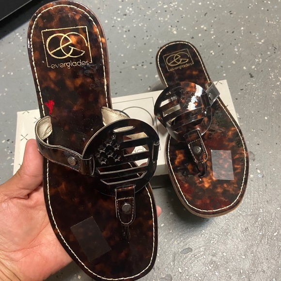 Everglades | Shoes | Tortoise Brown Flat Sandals | Poshmark
